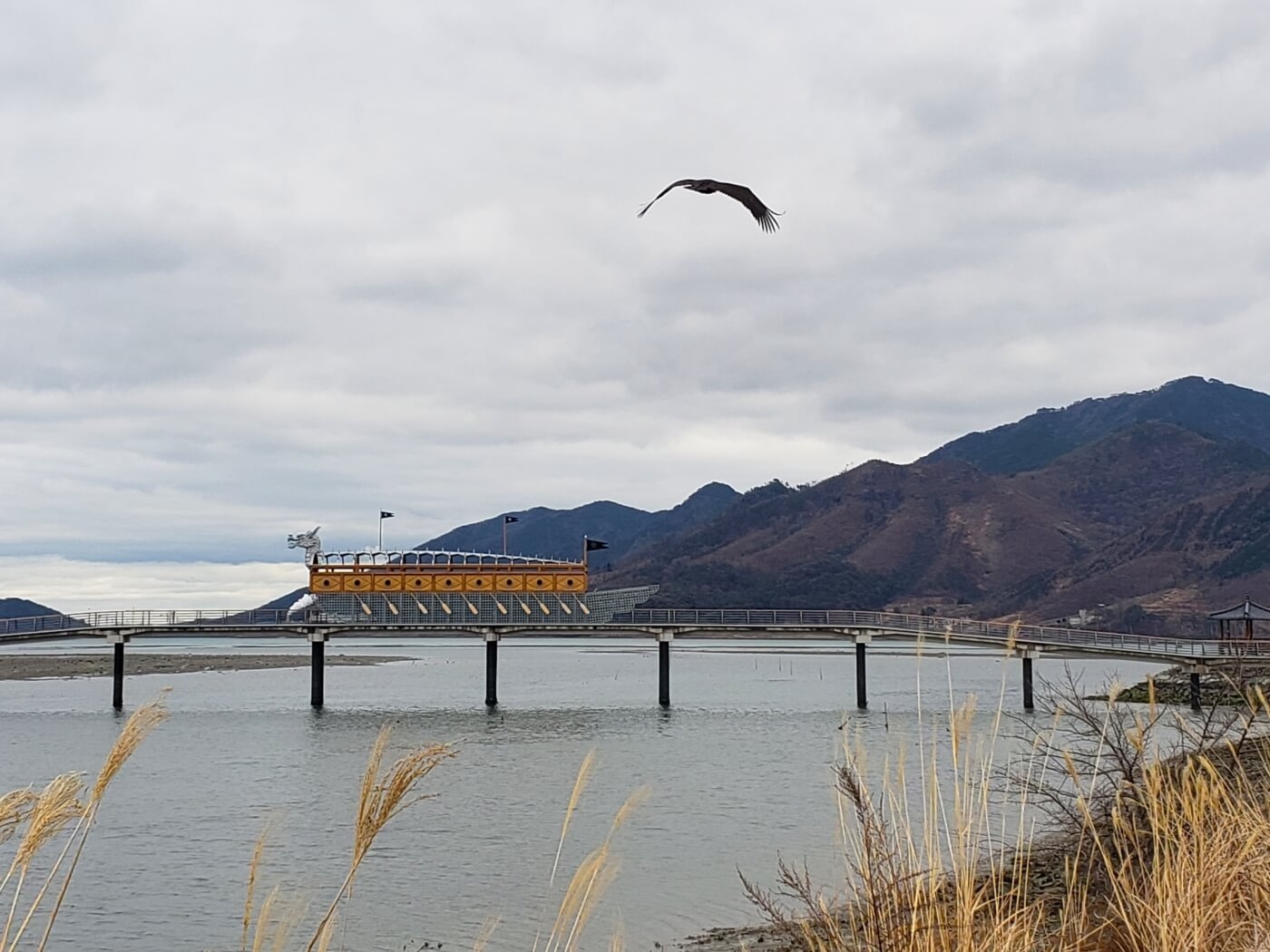 1500s Turtle Ship Bridge in Goseong and Korea's War Hero - Goseong Guy